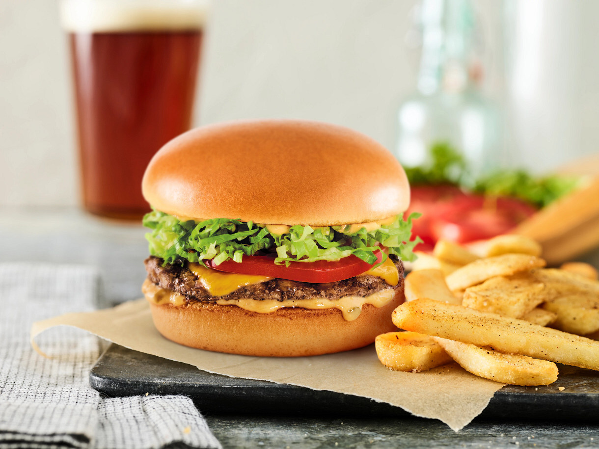 Red Robin Veterans Day 2025: Free Burger for Heroes