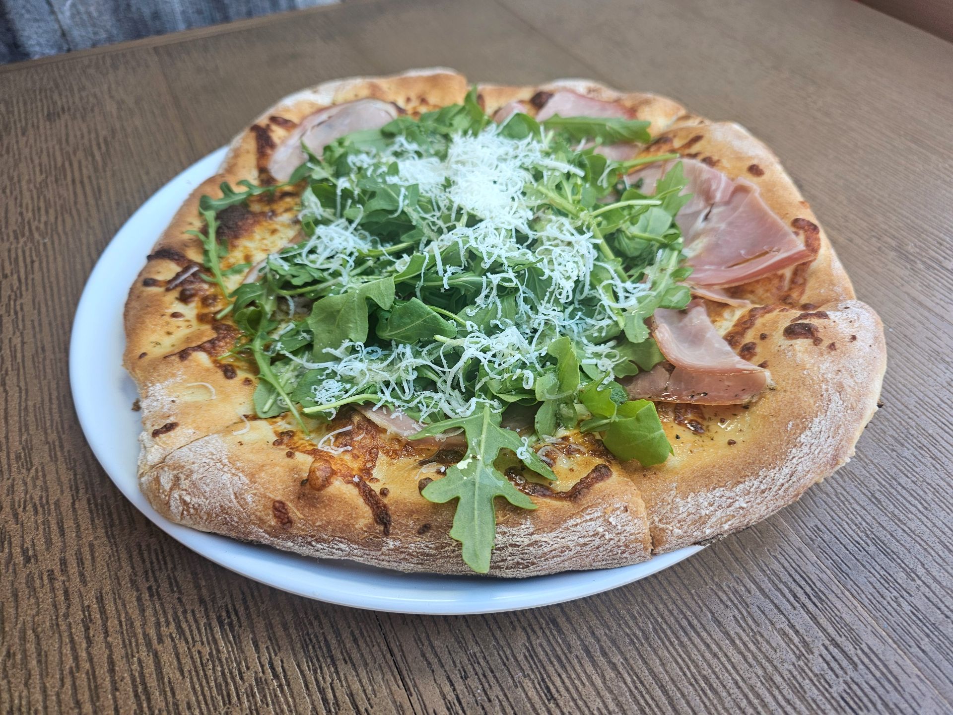 Red Oven Pizza Review – Fresh, Fast, and Flavorful