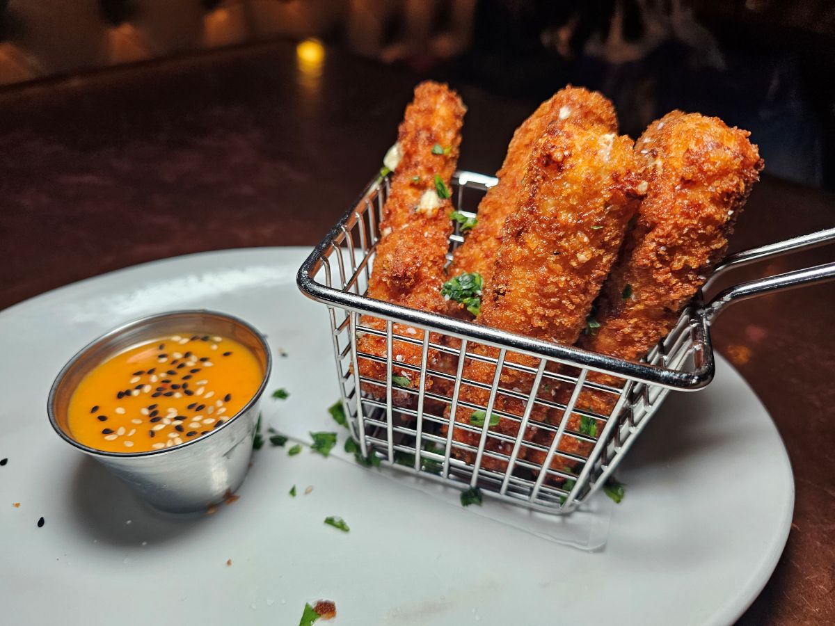 Crab Rangoon Mozzarella Sticks Review at City Works
